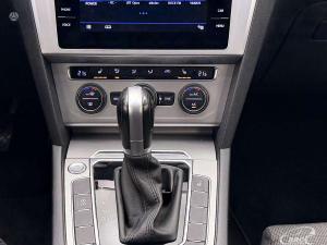 Grey Volkswagen Passat 2019 in Vilnius, with an engine capacity of 1.50 L and mileage of 123 thousand km for 13900 €, photo 19 on AUTOMOTO.COM.LV