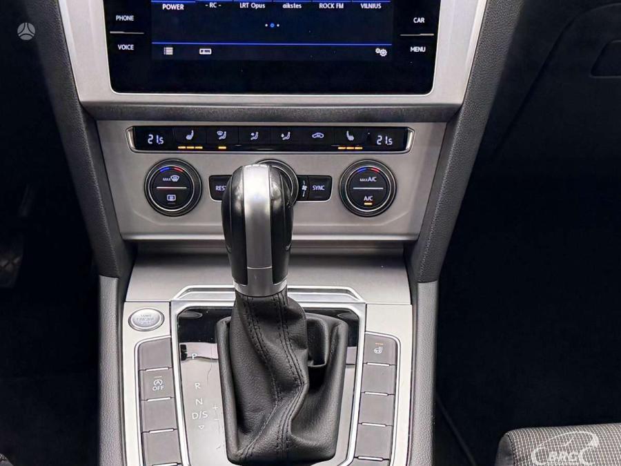 Grey Volkswagen Passat 2019 in Vilnius, with an engine capacity of 1.50 L and mileage of 123 thousand km for 13900 €, photo 19 on AUTOMOTO.COM.LV