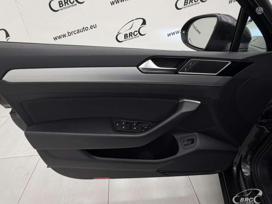 Grey Volkswagen Passat 2019 in Vilnius, with an engine capacity of 1.50 L and mileage of 123 thousand km for 13900 €, photo 23 on AUTOMOTO.COM.LV