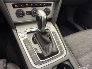 Grey Volkswagen Passat 2019 in Vilnius, with an engine capacity of 1.50 L and mileage of 123 thousand km for 13900 €, photo 28 on AUTOMOTO.COM.LV