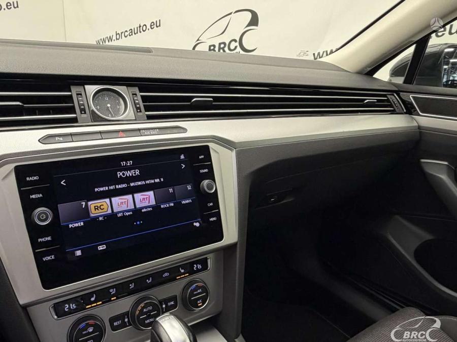 Grey Volkswagen Passat 2019 in Vilnius, with an engine capacity of 1.50 L and mileage of 123 thousand km for 13900 €, photo 29 on AUTOMOTO.COM.LV