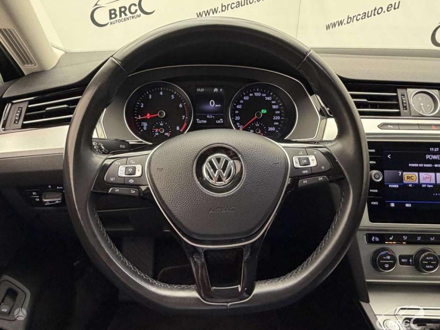 Grey Volkswagen Passat 2019 in Vilnius, with an engine capacity of 1.50 L and mileage of 123 thousand km for 13900 €, photo 30 on AUTOMOTO.COM.LV