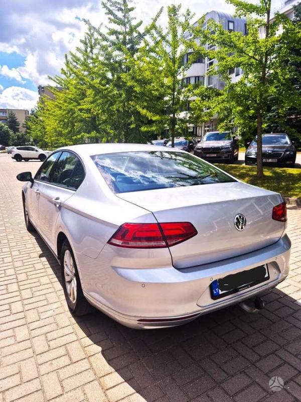 Grey Volkswagen Passat 2019 in Vilnius, with an engine capacity of 1.50 L and mileage of 88 thousand km for 15500 €, photo 6 on AUTOMOTO.COM.LV