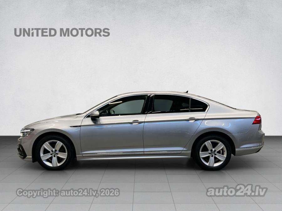Pelēks Volkswagen Passat 2019 Tallina, ar dzinēja tilpumu 1.50 L un nobraukumu 91 tūkst. km par 18500 €, foto 4 vietnē AUTOMOTO.COM.LV