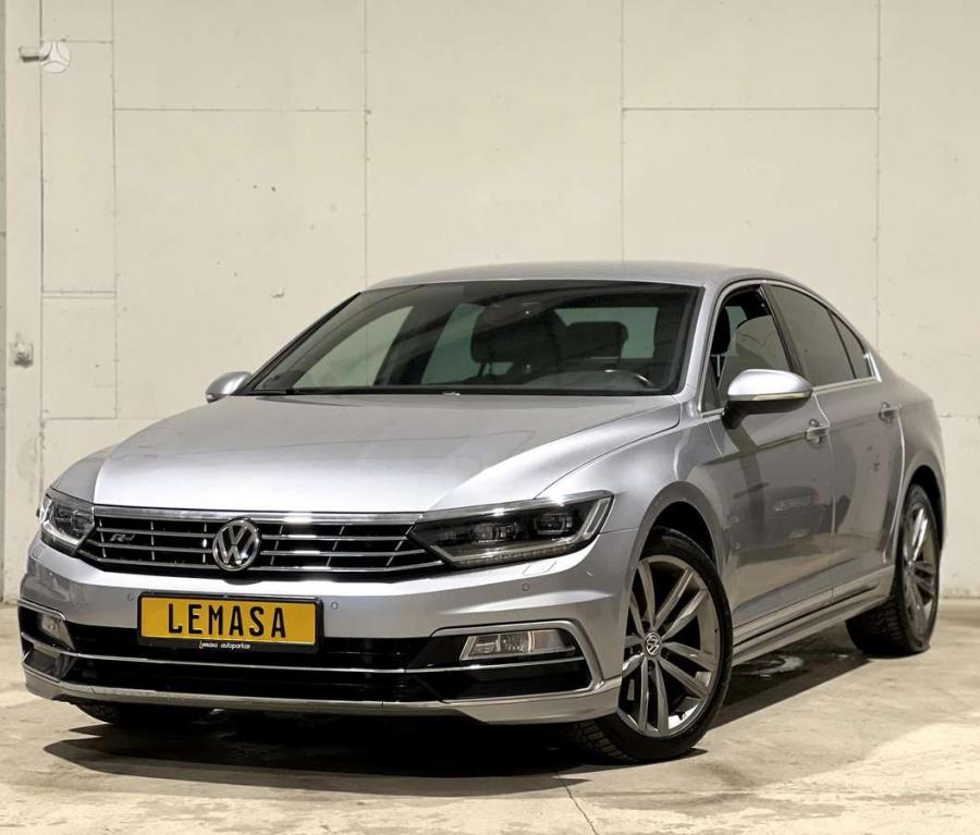 Grey Volkswagen Passat 2019 in Klaipeda, with an engine capacity of 1.50 L and mileage of 128 thousand km for 16999 €, photo 1 on AUTOMOTO.COM.LV
