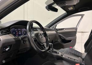 Grey Volkswagen Passat 2019 in Klaipeda, with an engine capacity of 1.50 L and mileage of 128 thousand km for 16999 €, photo 3 on AUTOMOTO.COM.LV