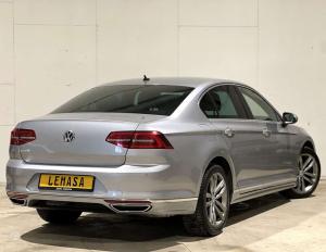 Grey Volkswagen Passat 2019 in Klaipeda, with an engine capacity of 1.50 L and mileage of 128 thousand km for 16999 €, photo 10 on AUTOMOTO.COM.LV