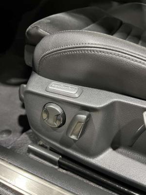 Grey Volkswagen Passat 2019 in Klaipeda, with an engine capacity of 1.50 L and mileage of 128 thousand km for 16999 €, photo 13 on AUTOMOTO.COM.LV