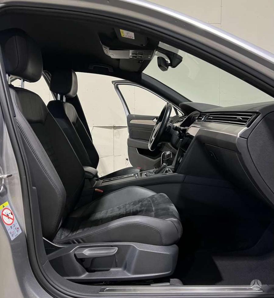 Grey Volkswagen Passat 2019 in Klaipeda, with an engine capacity of 1.50 L and mileage of 128 thousand km for 16999 €, photo 18 on AUTOMOTO.COM.LV