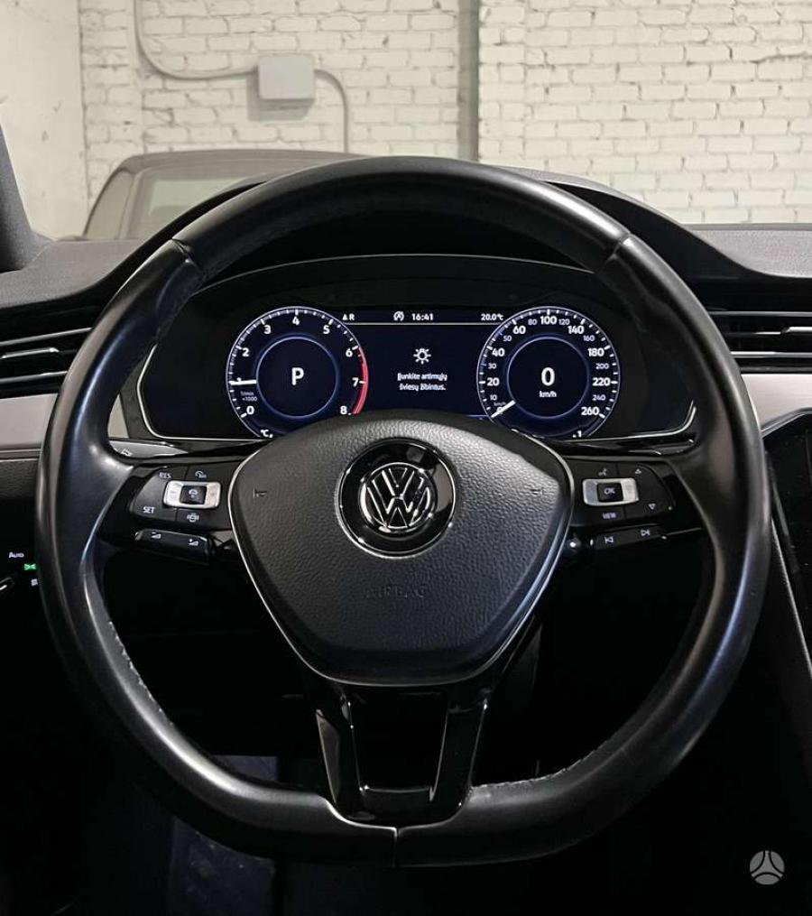 Grey Volkswagen Passat 2019 in Klaipeda, with an engine capacity of 1.50 L and mileage of 128 thousand km for 16999 €, photo 19 on AUTOMOTO.COM.LV