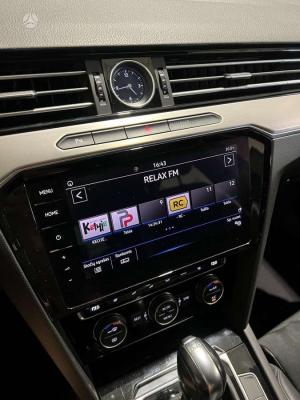 Grey Volkswagen Passat 2019 in Klaipeda, with an engine capacity of 1.50 L and mileage of 128 thousand km for 16999 €, photo 29 on AUTOMOTO.COM.LV