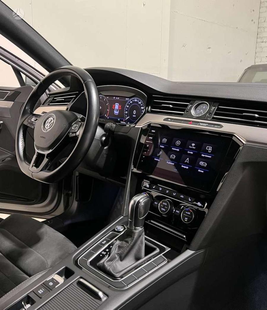 Grey Volkswagen Passat 2019 in Klaipeda, with an engine capacity of 1.50 L and mileage of 128 thousand km for 16999 €, photo 32 on AUTOMOTO.COM.LV