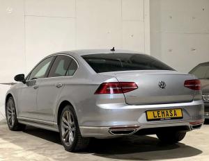 Grey Volkswagen Passat 2019 in Klaipeda, with an engine capacity of 1.50 L and mileage of 128 thousand km for 16999 €, photo 34 on AUTOMOTO.COM.LV
