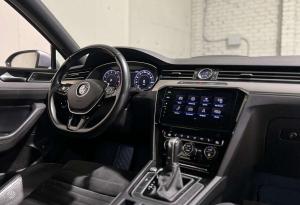 Grey Volkswagen Passat 2019 in Klaipeda, with an engine capacity of 1.50 L and mileage of 128 thousand km for 16999 €, photo 35 on AUTOMOTO.COM.LV