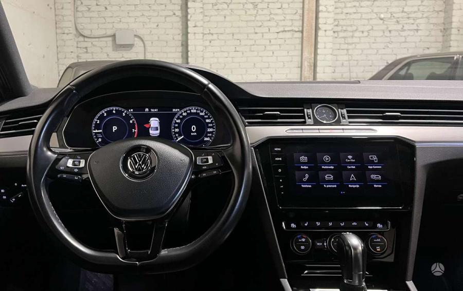 Grey Volkswagen Passat 2019 in Klaipeda, with an engine capacity of 1.50 L and mileage of 128 thousand km for 16999 €, photo 36 on AUTOMOTO.COM.LV