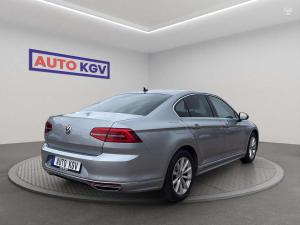 Grey Volkswagen Passat 2019 in Klaipeda, with an engine capacity of 1.50 L and mileage of 93 thousand km for 17999 €, photo 6 on AUTOMOTO.COM.LV