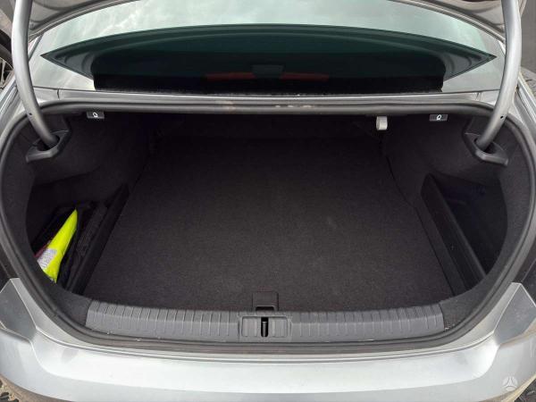 Grey Volkswagen Passat 2019 in Klaipeda, with an engine capacity of 1.50 L and mileage of 93 thousand km for 17999 €, photo 10 on AUTOMOTO.COM.LV