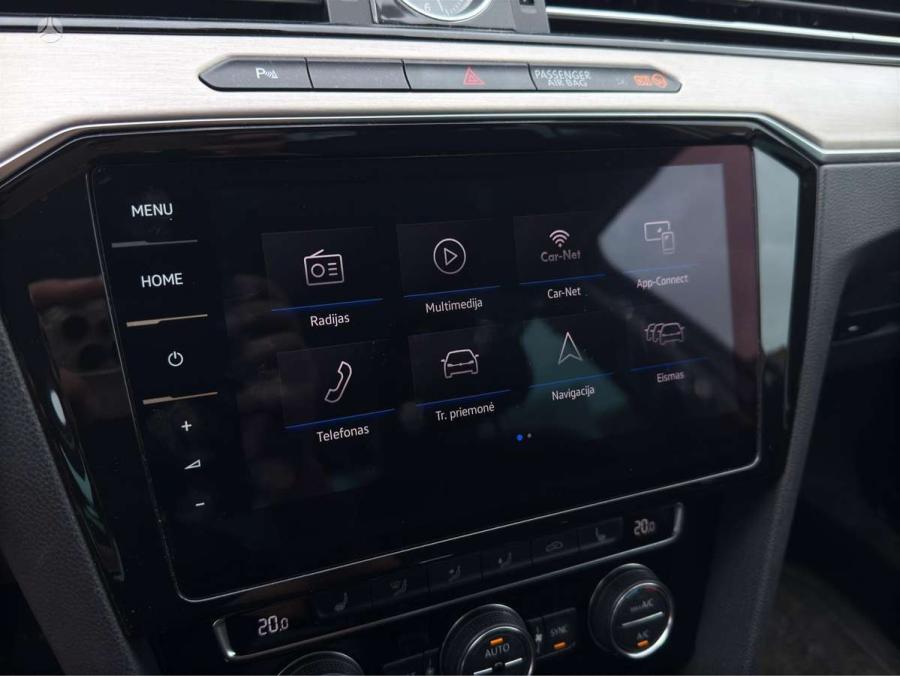 Grey Volkswagen Passat 2019 in Klaipeda, with an engine capacity of 1.50 L and mileage of 93 thousand km for 17999 €, photo 18 on AUTOMOTO.COM.LV