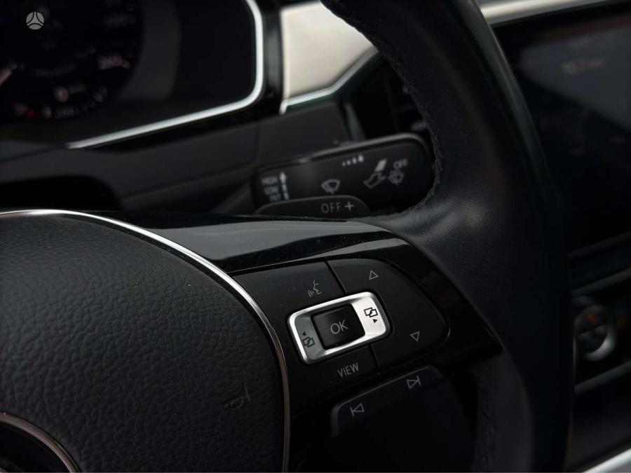 Grey Volkswagen Passat 2019 in Klaipeda, with an engine capacity of 1.50 L and mileage of 93 thousand km for 17999 €, photo 20 on AUTOMOTO.COM.LV