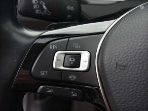 Grey Volkswagen Passat 2019 in Klaipeda, with an engine capacity of 1.50 L and mileage of 93 thousand km for 17999 €, photo 21 on AUTOMOTO.COM.LV