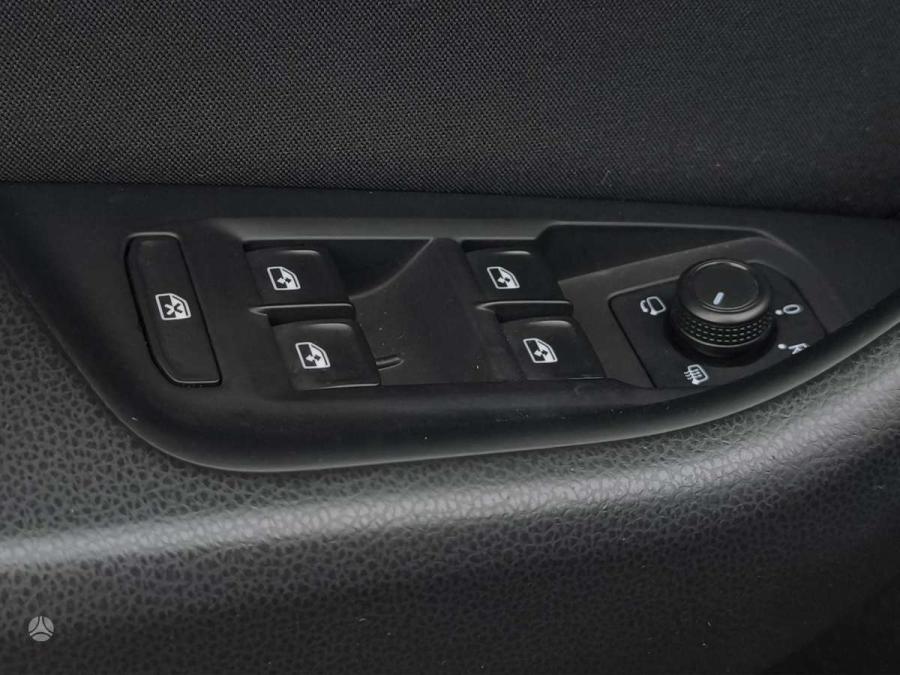 Pelēks Volkswagen Passat 2019 Viļņa, ar dzinēja tilpumu 1.50 L un nobraukumu 137 tūkst. km par 16499 €, foto 15 vietnē AUTOMOTO.COM.LV