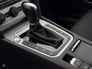 Pelēks Volkswagen Passat 2019 Viļņa, ar dzinēja tilpumu 1.50 L un nobraukumu 137 tūkst. km par 16499 €, foto 17 vietnē AUTOMOTO.COM.LV