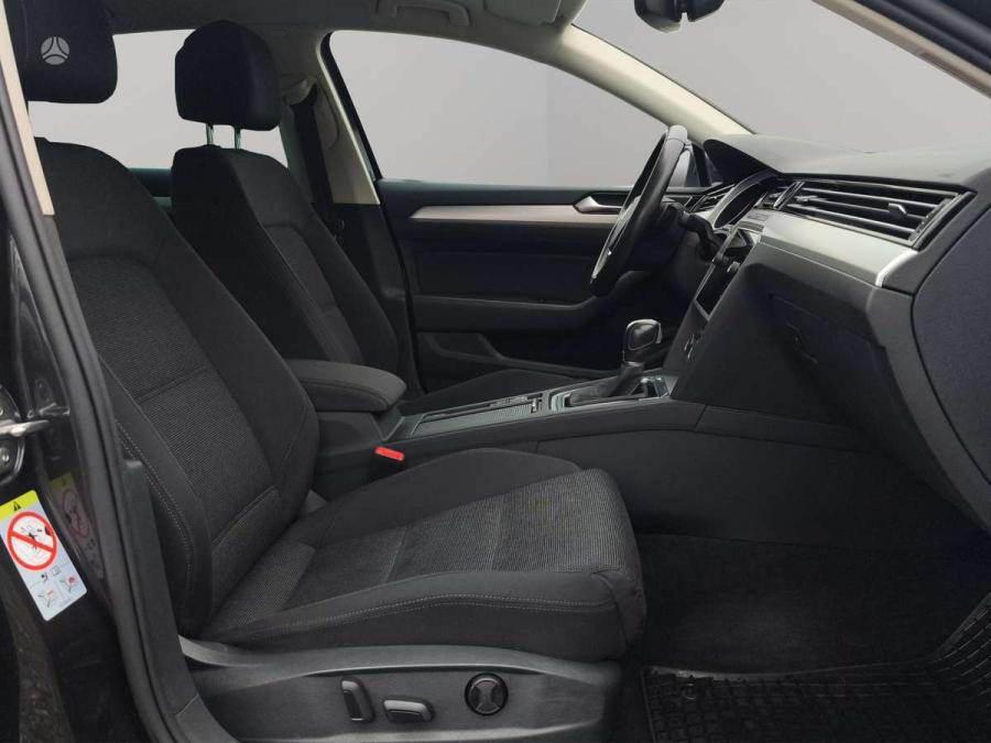 Pelēks Volkswagen Passat 2019 Viļņa, ar dzinēja tilpumu 1.50 L un nobraukumu 137 tūkst. km par 16499 €, foto 9 vietnē AUTOMOTO.COM.LV