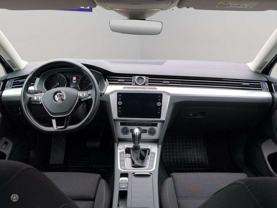 Pelēks Volkswagen Passat 2019 Viļņa, ar dzinēja tilpumu 1.50 L un nobraukumu 137 tūkst. km par 16499 €, foto 13 vietnē AUTOMOTO.COM.LV