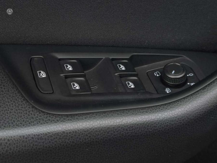 Pelēks Volkswagen Passat 2019 Viļņa, ar dzinēja tilpumu 1.50 L un nobraukumu 137 tūkst. km par 16499 €, foto 15 vietnē AUTOMOTO.COM.LV