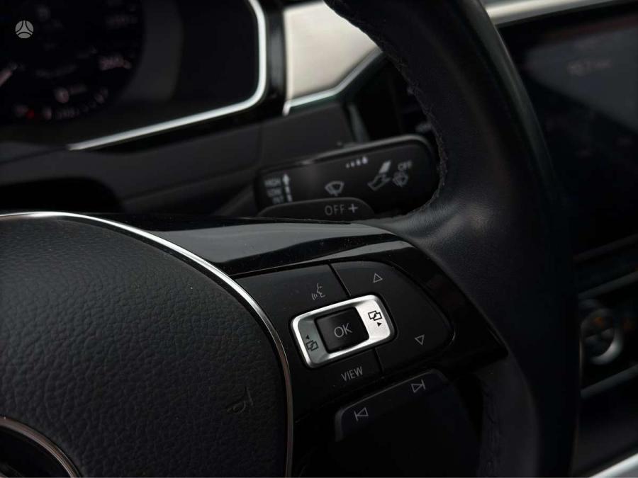 Grey Volkswagen Passat 2019 in Klaipeda, with an engine capacity of 1.50 L and mileage of 93 thousand km for 17999 €, photo 20 on AUTOMOTO.COM.LV