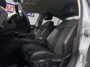 Grey Volkswagen Passat 2019 in Klaipeda, with an engine capacity of 1.50 L and mileage of 93 thousand km for 17999 €, photo 15 on AUTOMOTO.COM.LV