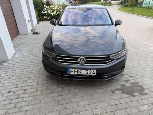 Grey Volkswagen Passat 2019 in Vilnius, with an engine capacity of 1.50 L and mileage of 159 thousand km for 16500 €, photo 4 on AUTOMOTO.COM.LV