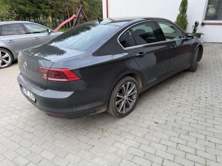 Grey Volkswagen Passat 2019 in Vilnius, with an engine capacity of 1.50 L and mileage of 159 thousand km for 16500 €, photo 6 on AUTOMOTO.COM.LV