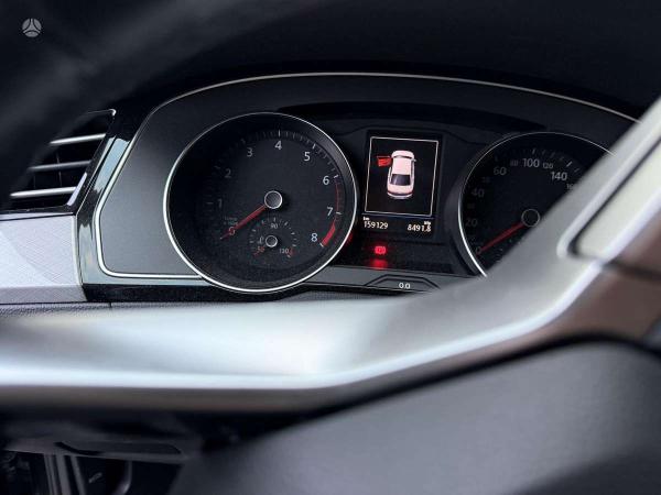 Pelēks Volkswagen Passat 2019 Viļņa, ar dzinēja tilpumu 1.50 L un nobraukumu 159 tūkst. km par 16500 €, foto 9 vietnē AUTOMOTO.COM.LV