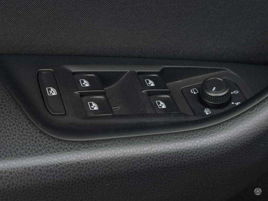 Pelēks Volkswagen Passat 2019 Viļņa, ar dzinēja tilpumu 1.50 L un nobraukumu 137 tūkst. km par 16499 €, foto 15 vietnē AUTOMOTO.COM.LV