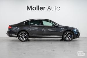 Pelēks Volkswagen Passat 2020 Viļņa, ar dzinēja tilpumu 1.40 L un nobraukumu 119 tūkst. km par 19500 €, foto 4 vietnē AUTOMOTO.COM.LV