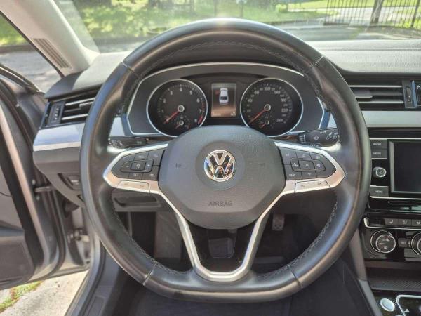 Pelēks Volkswagen Passat 2020 Viļņa, ar dzinēja tilpumu 1.50 L un nobraukumu 164 tūkst. km par 14900 €, foto 9 vietnē AUTOMOTO.COM.LV