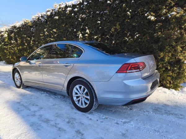 Grey Volkswagen Passat 2020 in Kalvarija, with an engine capacity of 1.50 L and mileage of 147 thousand km for 13950 €, photo 6 on AUTOMOTO.COM.LV