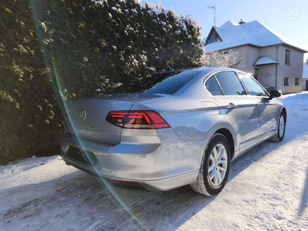 Grey Volkswagen Passat 2020 in Kalvarija, with an engine capacity of 1.50 L and mileage of 147 thousand km for 13950 €, photo 8 on AUTOMOTO.COM.LV