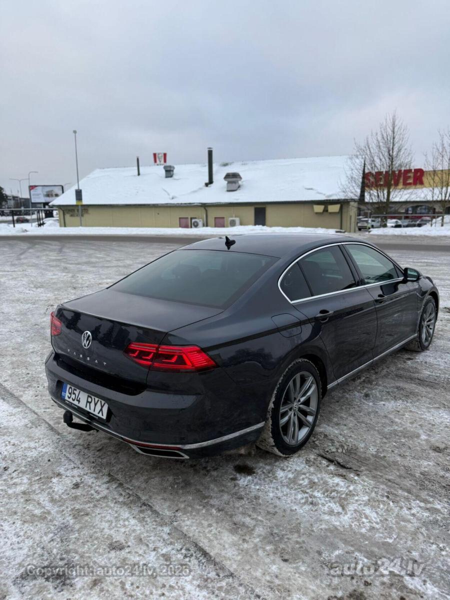Pelēks Volkswagen Passat 2020 Tallina, ar dzinēja tilpumu 1.50 L un nobraukumu 130 tūkst. km par 19590 €, foto 5 vietnē AUTOMOTO.COM.LV