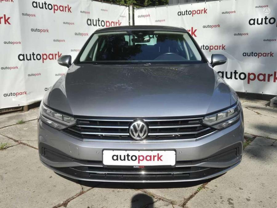 Grey Volkswagen Passat 2020 in Vilnius, with an engine capacity of 1.50 L and mileage of 164 thousand km for 14900 €, photo 2 on AUTOMOTO.COM.LV
