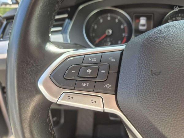 Grey Volkswagen Passat 2020 in Vilnius, with an engine capacity of 1.50 L and mileage of 164 thousand km for 14900 €, photo 10 on AUTOMOTO.COM.LV