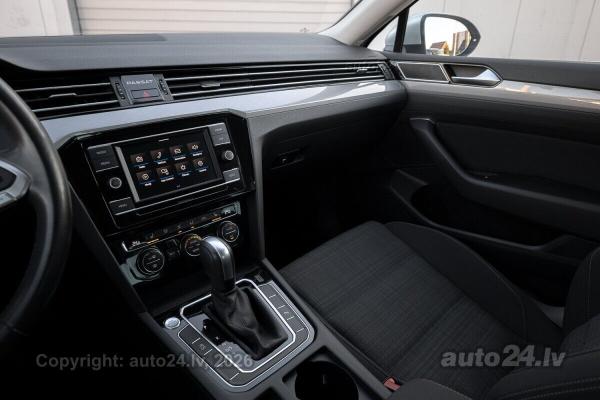 Grey Volkswagen Passat 2020 in Jelgava, with an engine capacity of 1.50 L and mileage of 95 thousand km for 17319 €, photo 11 on AUTOMOTO.COM.LV
