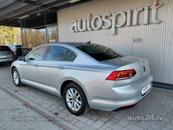 Pelēks Volkswagen Passat 2020 Tallina, ar dzinēja tilpumu 1.50 L un nobraukumu 74 tūkst. km par 19800 €, foto 3 vietnē AUTOMOTO.COM.LV