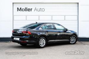 Grey Volkswagen Passat 2020 in Riga, with an engine capacity of 1.50 L and mileage of 111 thousand km for 17677 €, photo 4 on AUTOMOTO.COM.LV