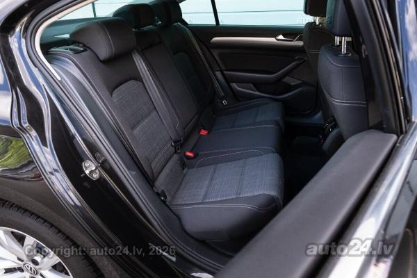 Grey Volkswagen Passat 2020 in Riga, with an engine capacity of 1.50 L and mileage of 111 thousand km for 17677 €, photo 7 on AUTOMOTO.COM.LV
