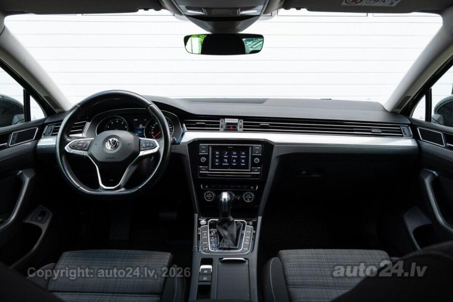 Grey Volkswagen Passat 2020 in Riga, with an engine capacity of 1.50 L and mileage of 111 thousand km for 17677 €, photo 9 on AUTOMOTO.COM.LV