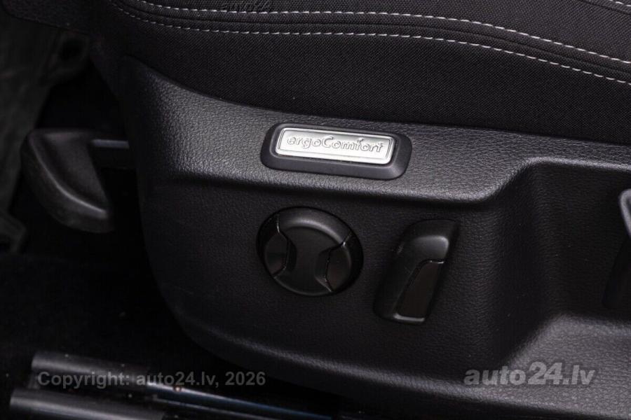 Grey Volkswagen Passat 2020 in Riga, with an engine capacity of 1.50 L and mileage of 111 thousand km for 17677 €, photo 21 on AUTOMOTO.COM.LV