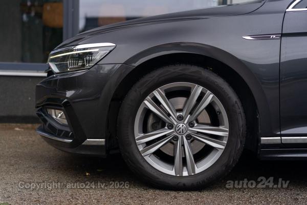 Grey Volkswagen Passat 2020 in Tallinn, with an engine capacity of 1.50 L and mileage of 90 thousand km for 21490 €, photo 5 on AUTOMOTO.COM.LV