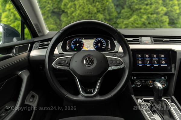 Grey Volkswagen Passat 2020 in Tallinn, with an engine capacity of 1.50 L and mileage of 90 thousand km for 21490 €, photo 8 on AUTOMOTO.COM.LV